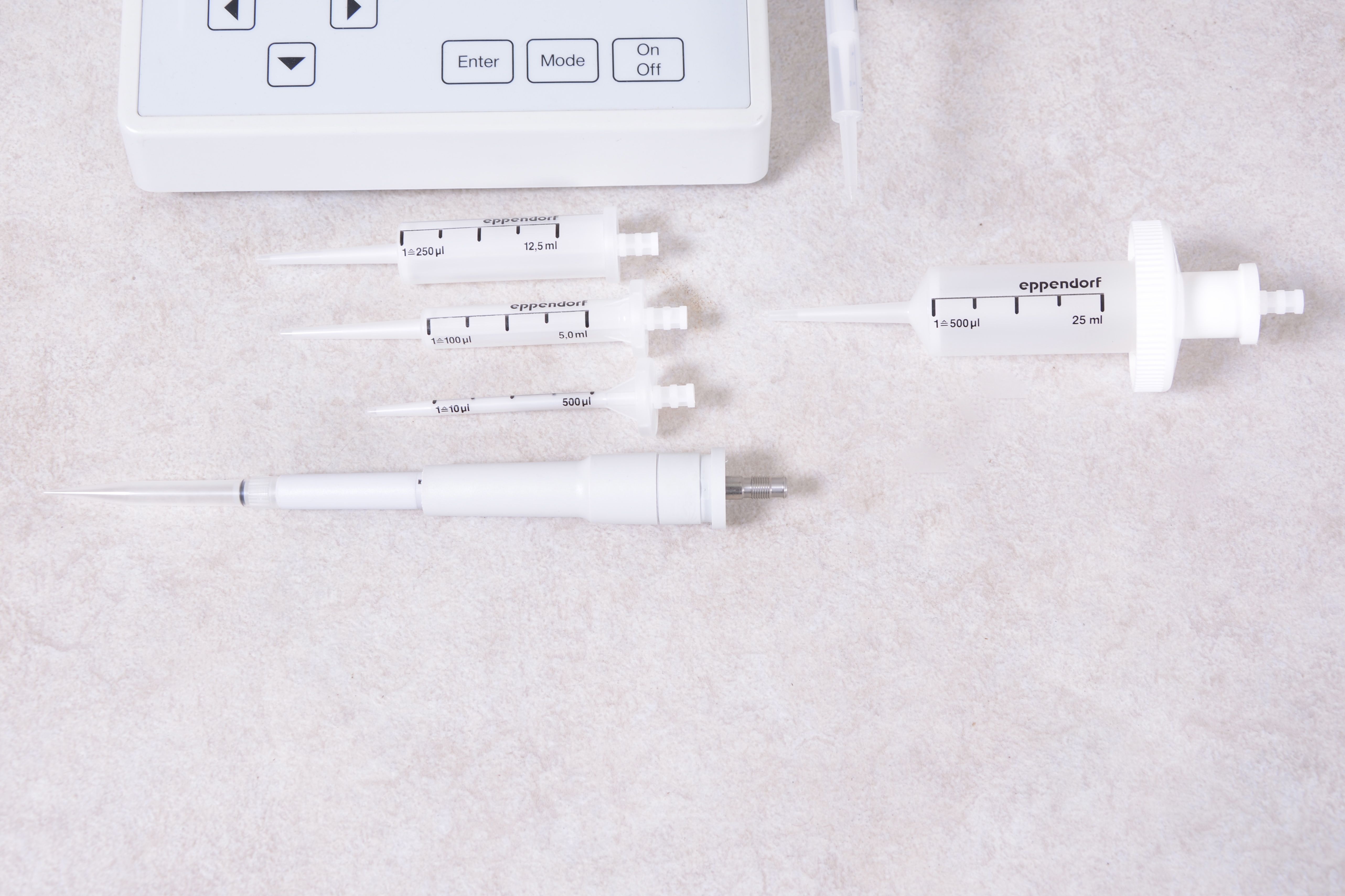 Eppendorf EDOS 5221 pipetteerautomaat - Gemini BV