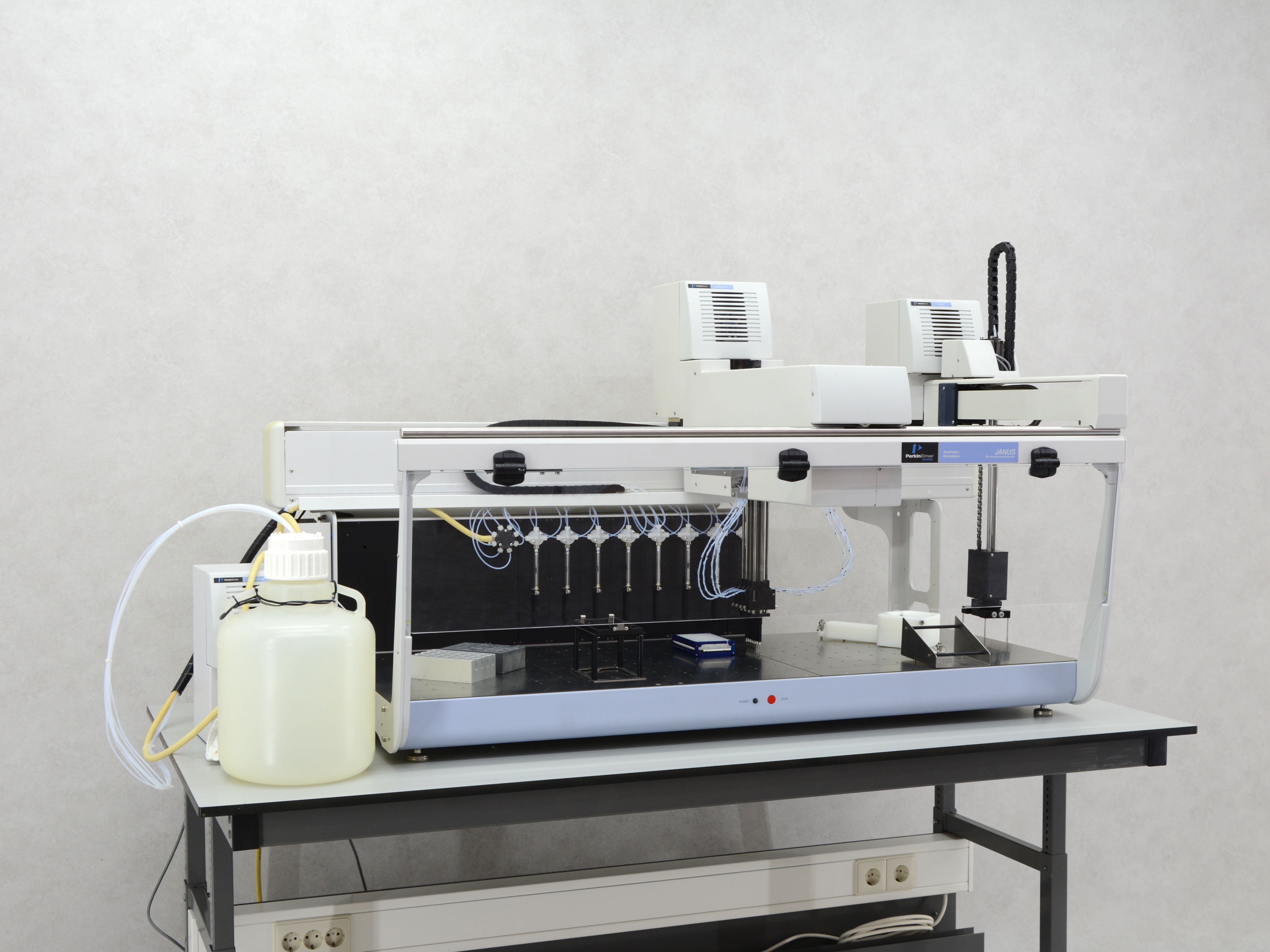 Perkin Elmer Janus pipetteerrobot - Gemini BV