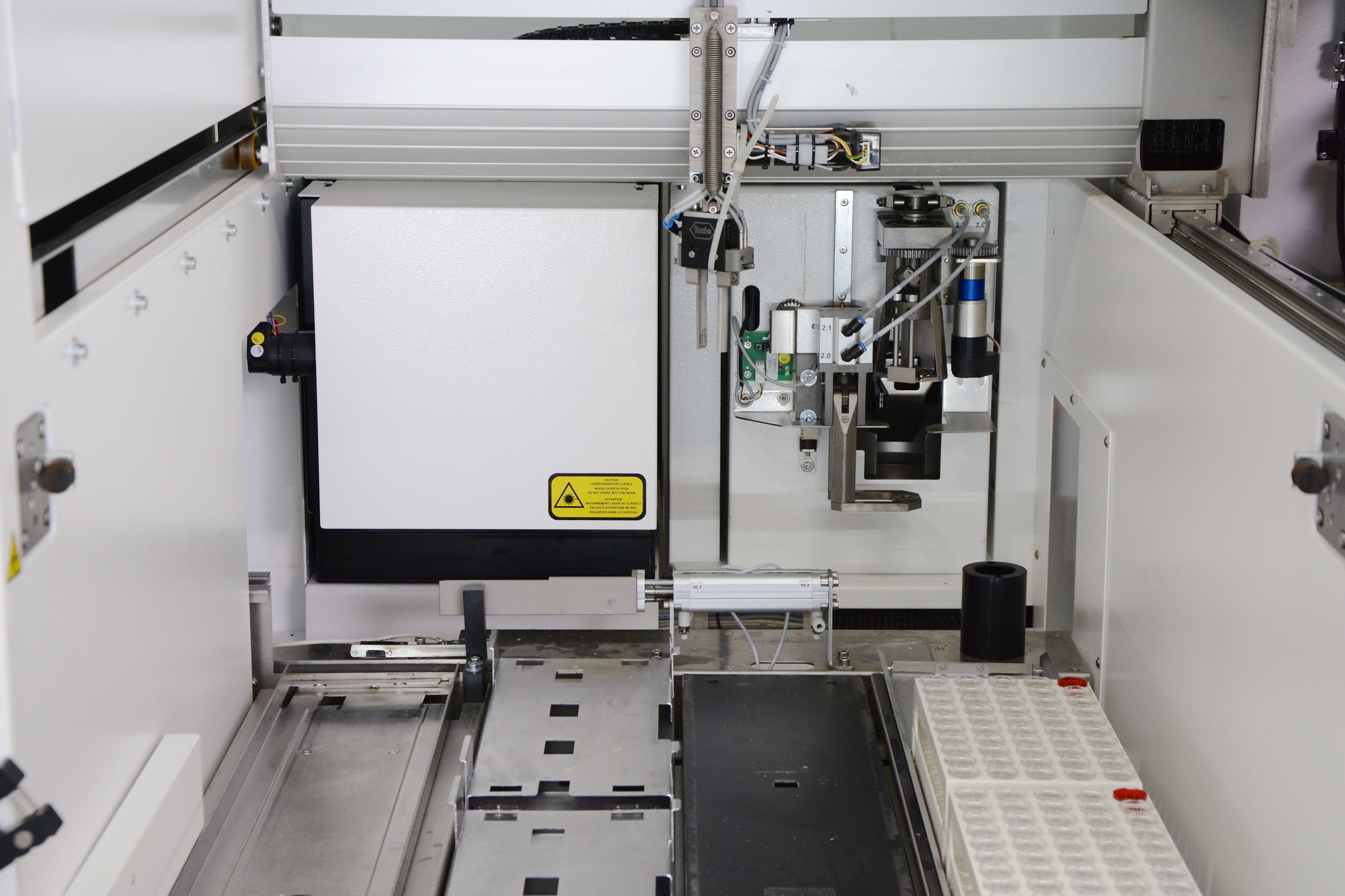 Cobas p471 Centrifuge & p512 Pre-analytisch systeem - Gemini BV