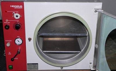 Heraeus vacuumoven - Gemini BV