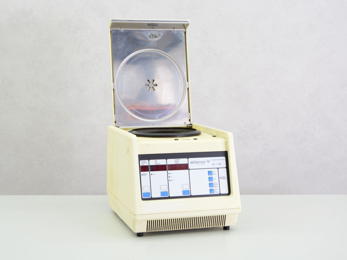 Sigma 2-15 Centrifuge - Gemini BV