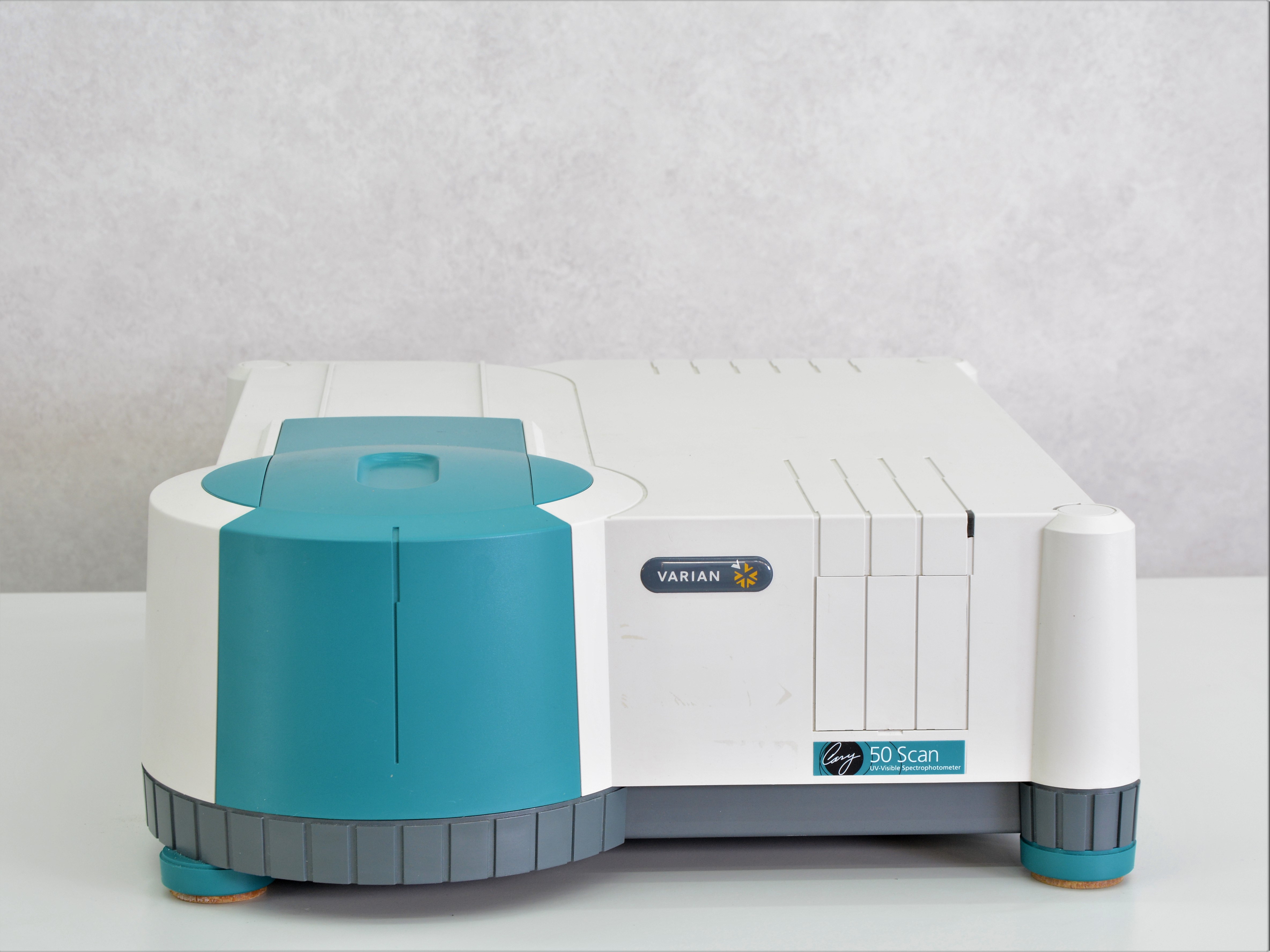 Varian Cary 50 Spectrofotometer - Gemini BV