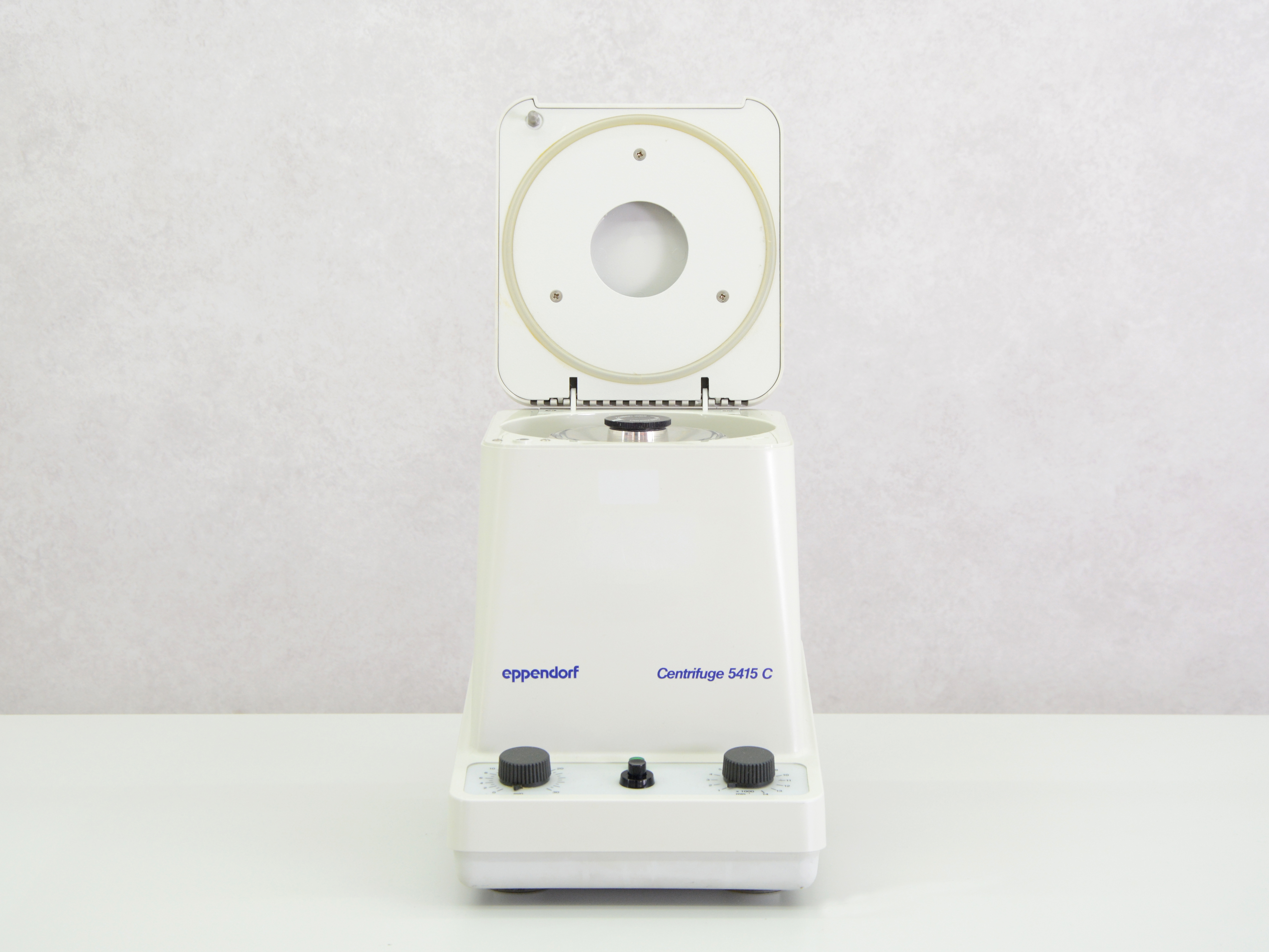 Eppendorf 5415C Centrifuge - Gemini BV