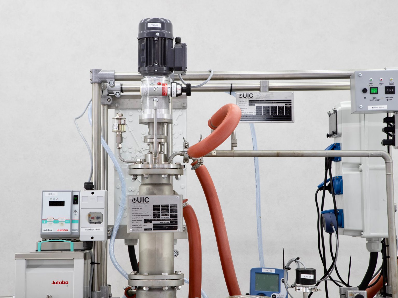 UIC KD6-EA100 Short path distillation plant met ontgasser - Gemini BV