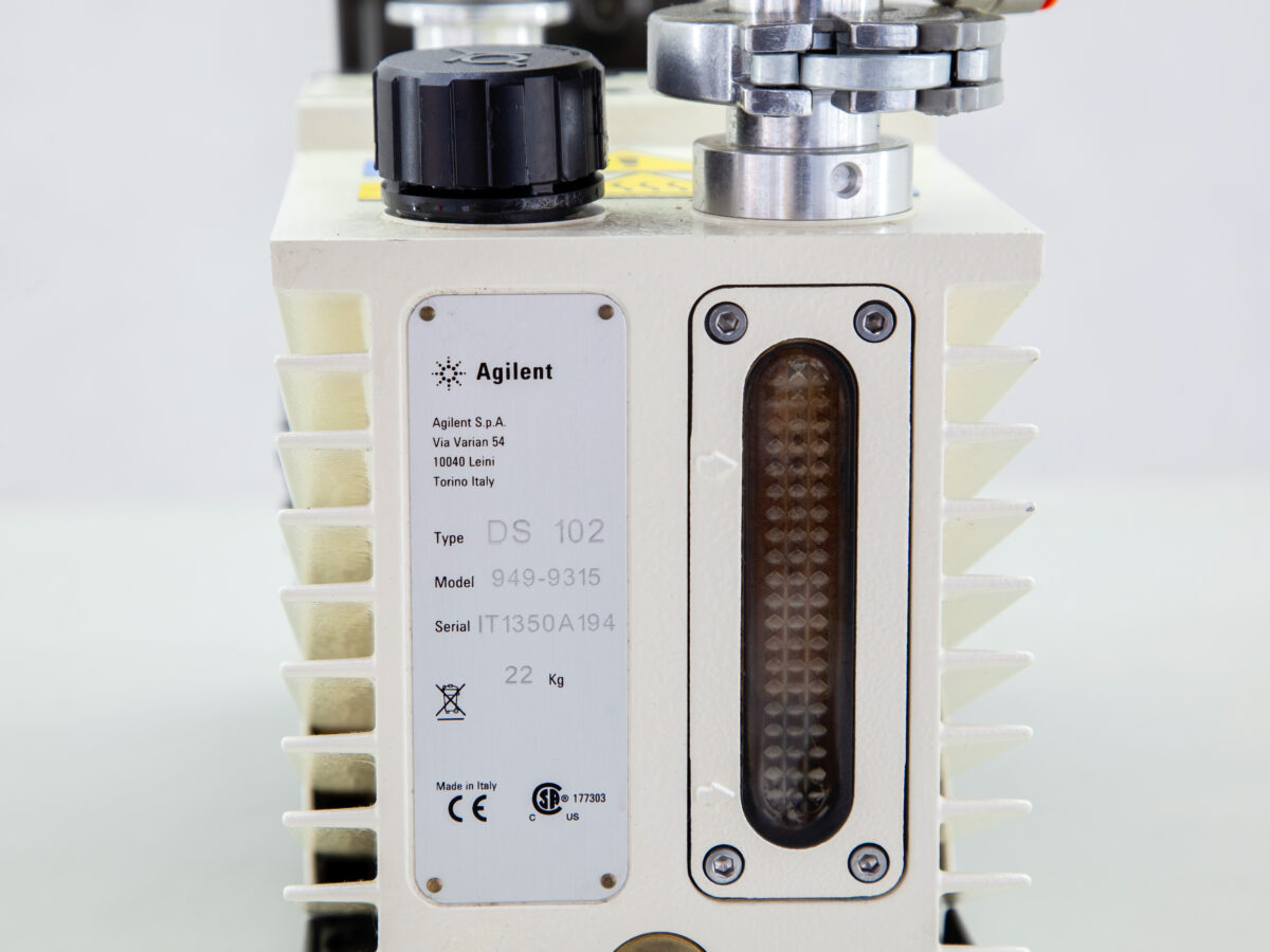 Agilent DS 102 draaischuifpomp / vacuümpomp - Gemini BV